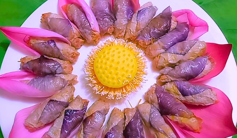 Cách là chả cánh hoa sen lạ miệng, thơm ngon | KhaiStore.vn